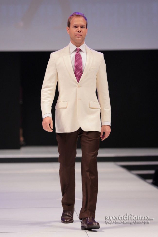 New Etihad Airways Uniforms Are Chic and Elegant | SUPERADRIANME.com