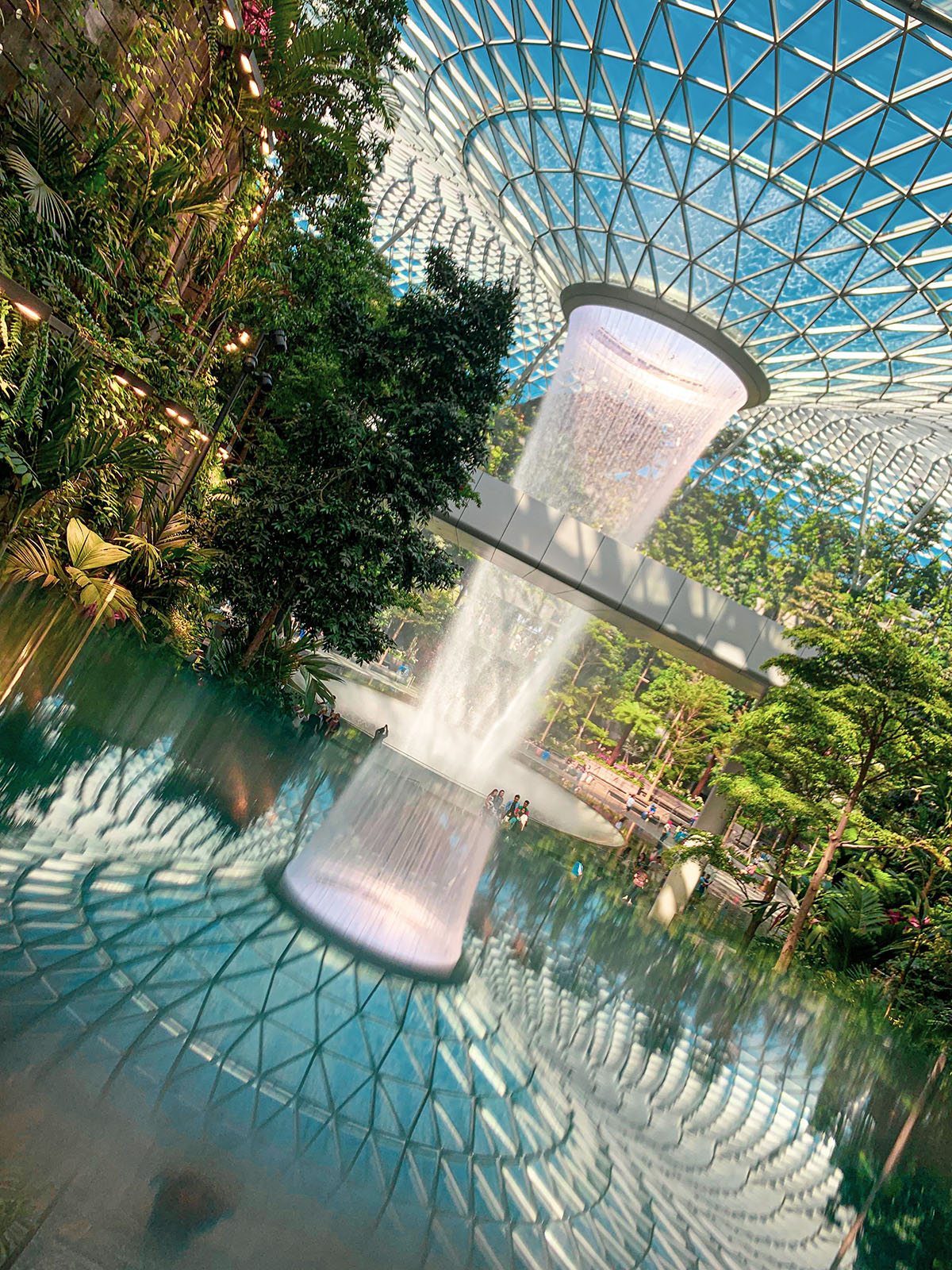 Apple Store at Jewel Changi Airport Conducts Free Photo Walk ...