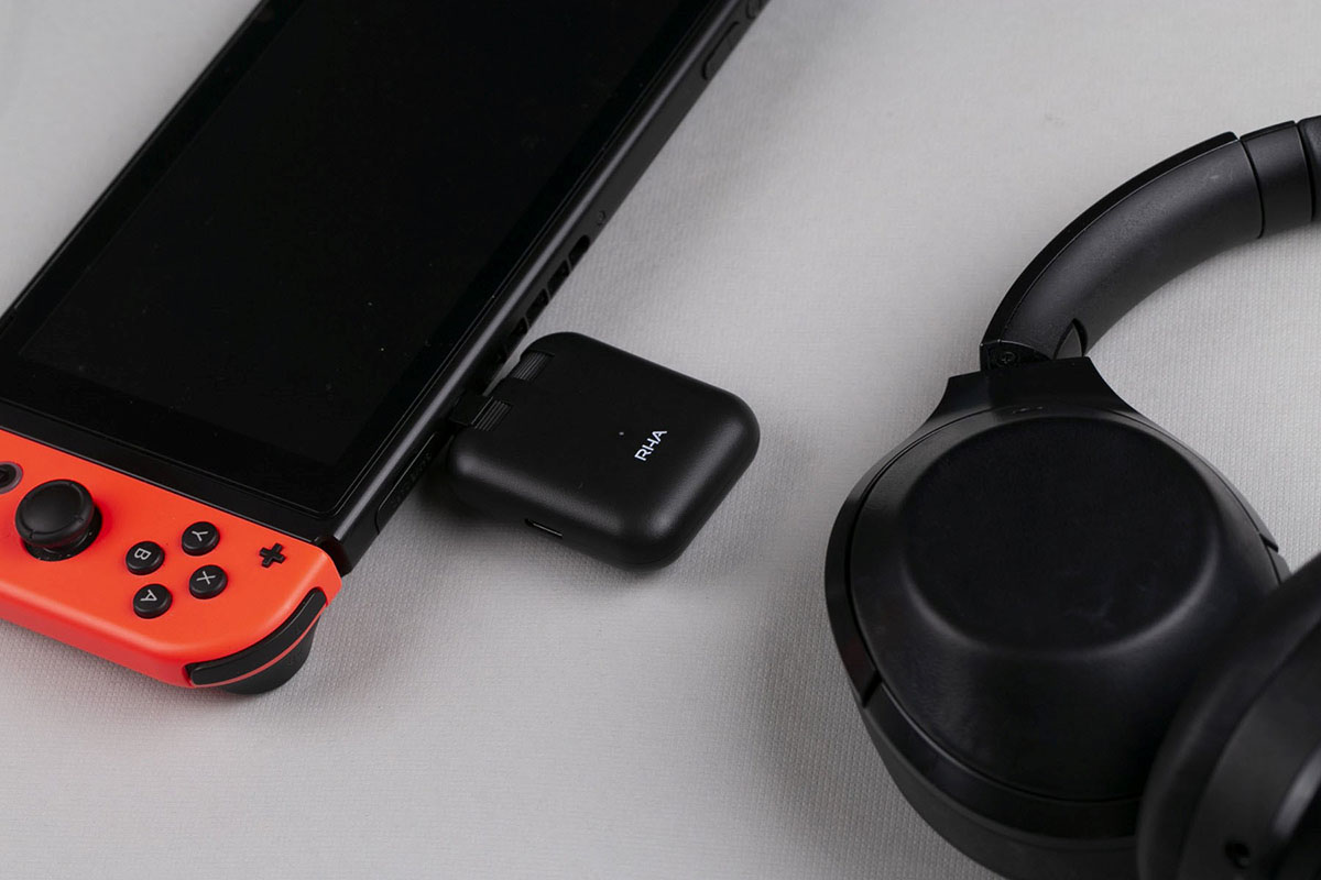 RHA Wireless Flight Adapter Let You Use AirPods For In-Flight Movies ...